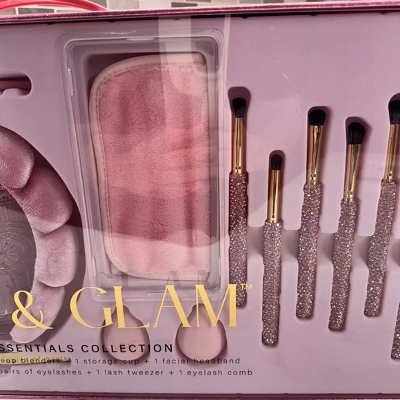 Glitz & Glam | Makeup | Bnwt Glitz And Glam Viral 3 Piece Pink Bling ...